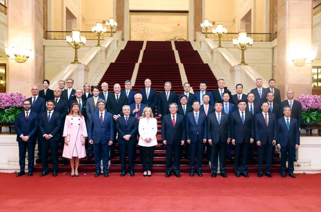 Primer Ministro Chino Pide Mejorar Cooperación Comercial Y Económica