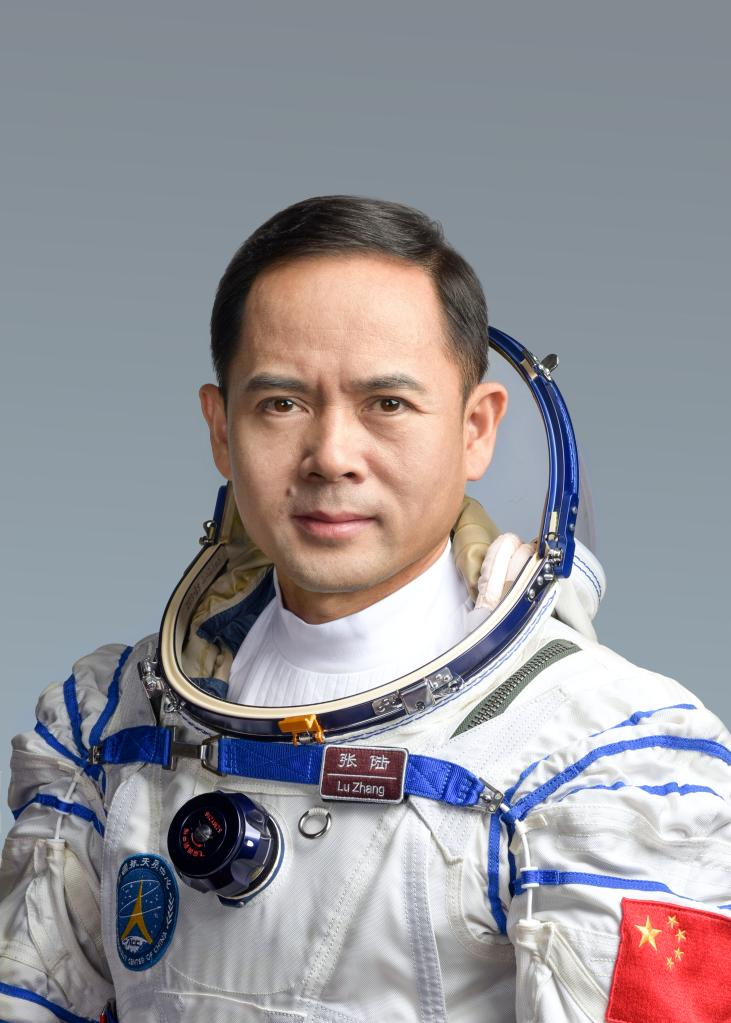 China divulga tripulación de Shenzhou-15 para misión de estación ...