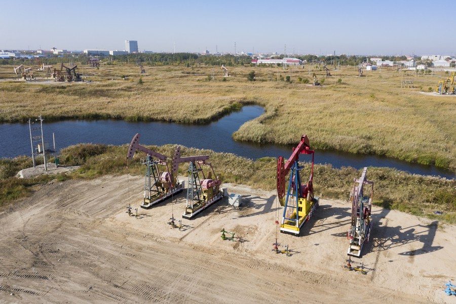 (Multimedia) Campo petrolífero Daqing produce 300 millones de toneladas ...
