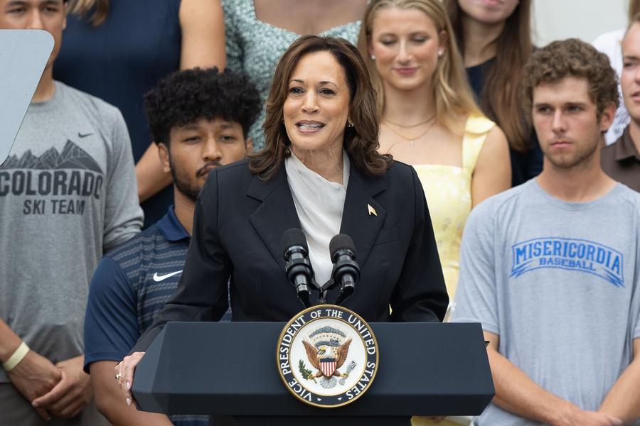 (Multimedia) Vicepresidenta de EEUU Kamala Harris obtiene suficientes ...